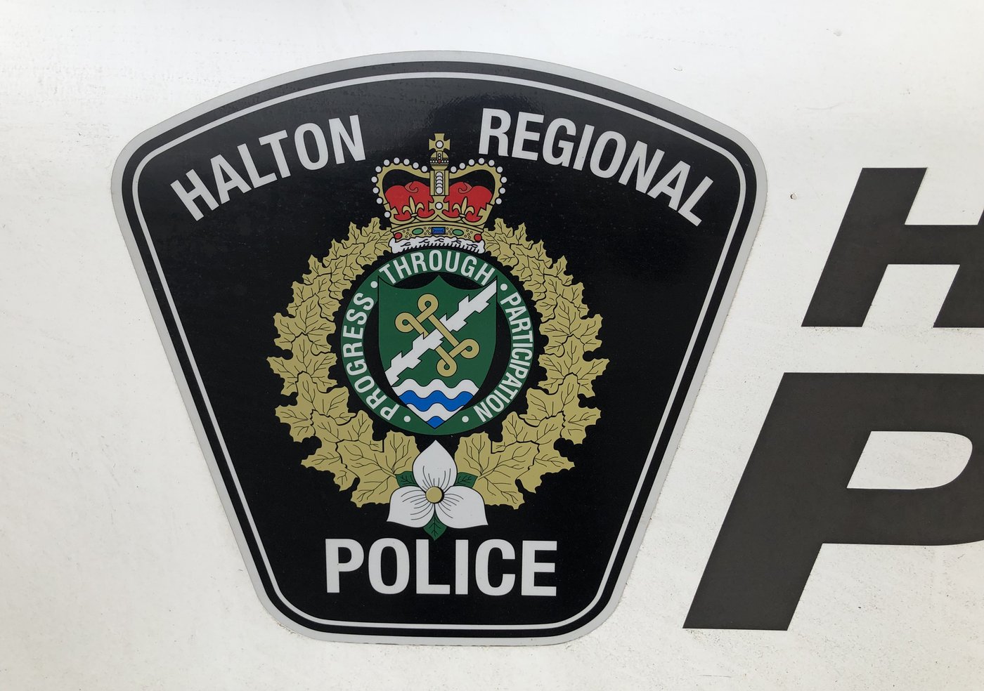 Man dead after mall parking lot shooting in Burlington, Ont.: police
