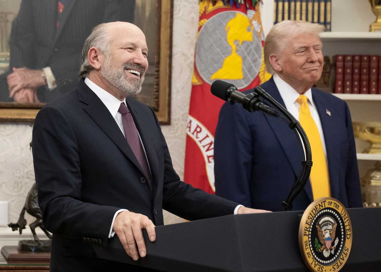 Trump cabinet secretary admits to visiting Jeffrey Epstein's island