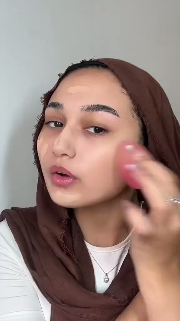 Passport photo makeup tutorial for a lifted soft glam look