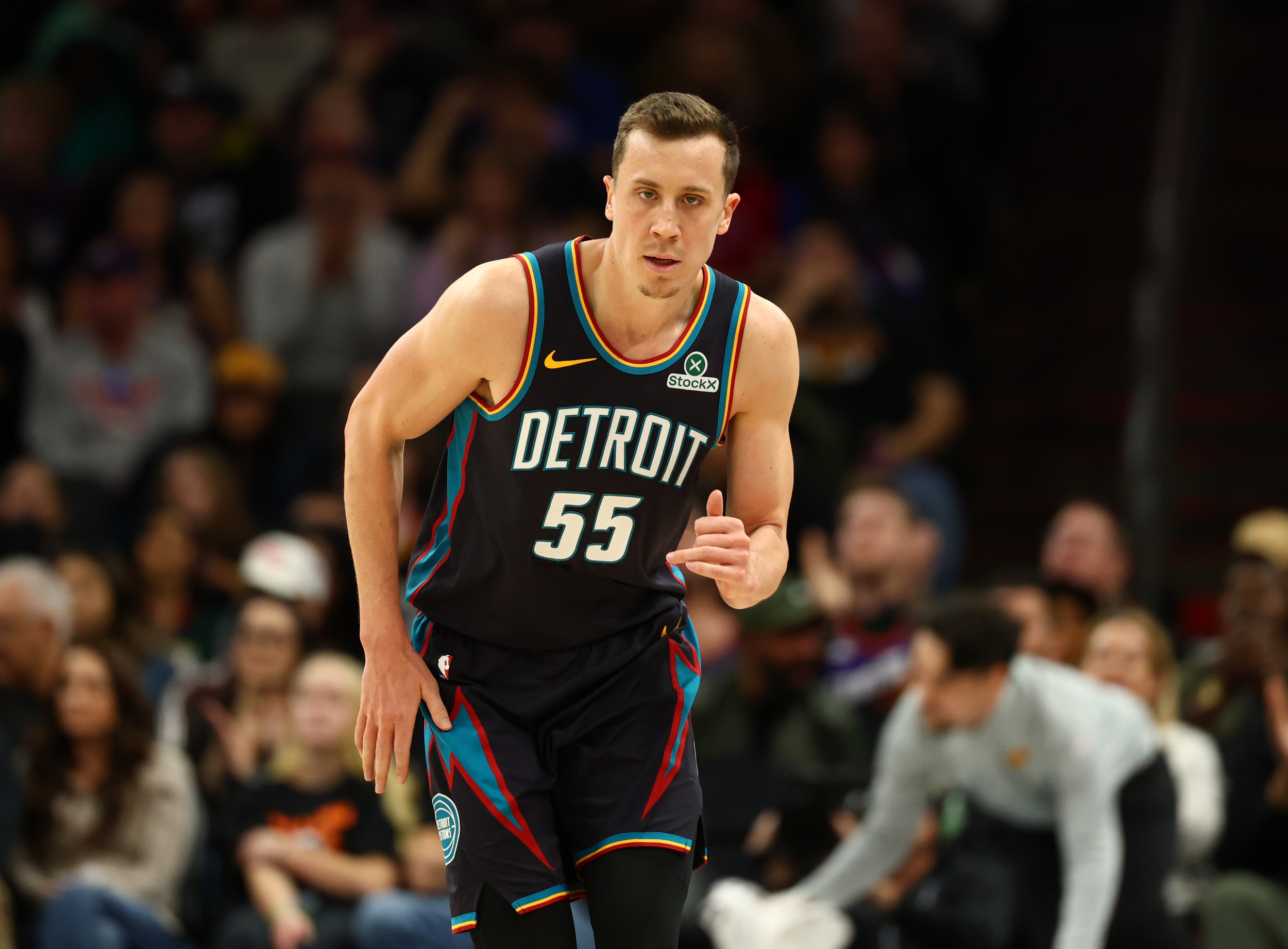 Duncan Robinson wanted absolutely no part of Pistons-Hornets brawl