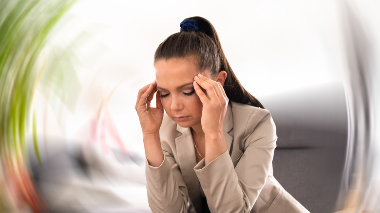 7 foods to eat and 7 to avoid for vertigo