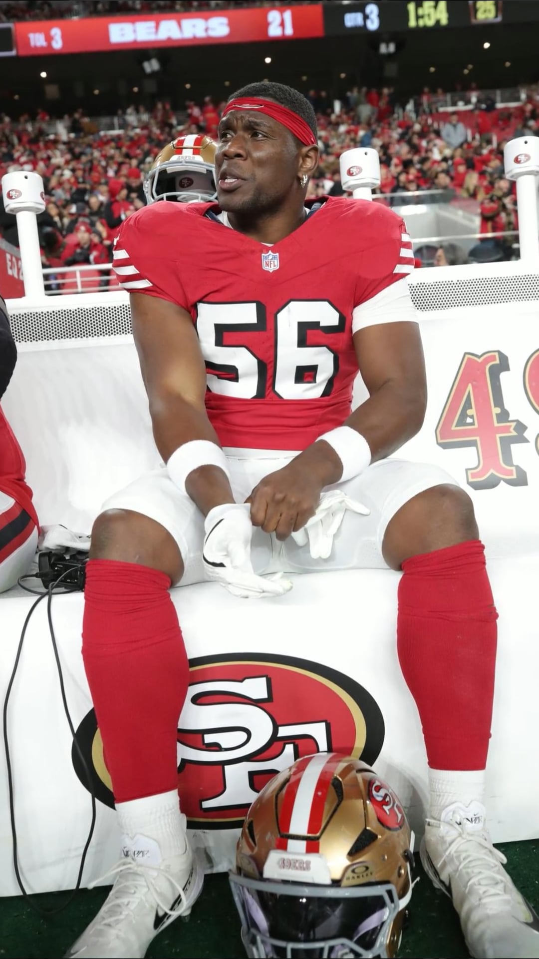 49ers DL White undergoes surgery after being shot