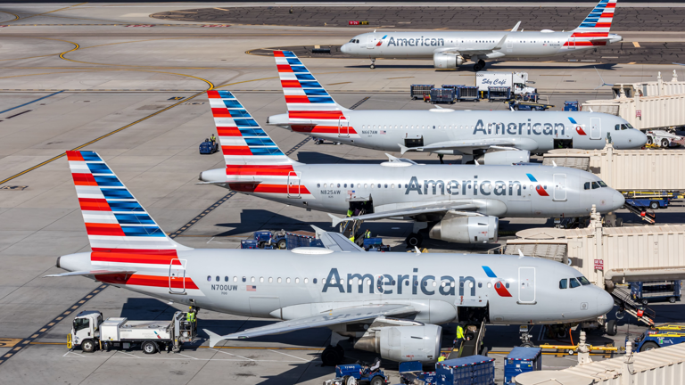 American Airlines issues travel alert at 7 US airports on one of the ...