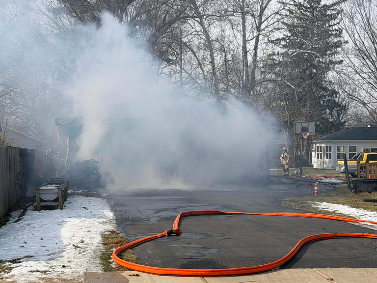 Crews battle detached garage fire on Harlem Road in Machesney Park