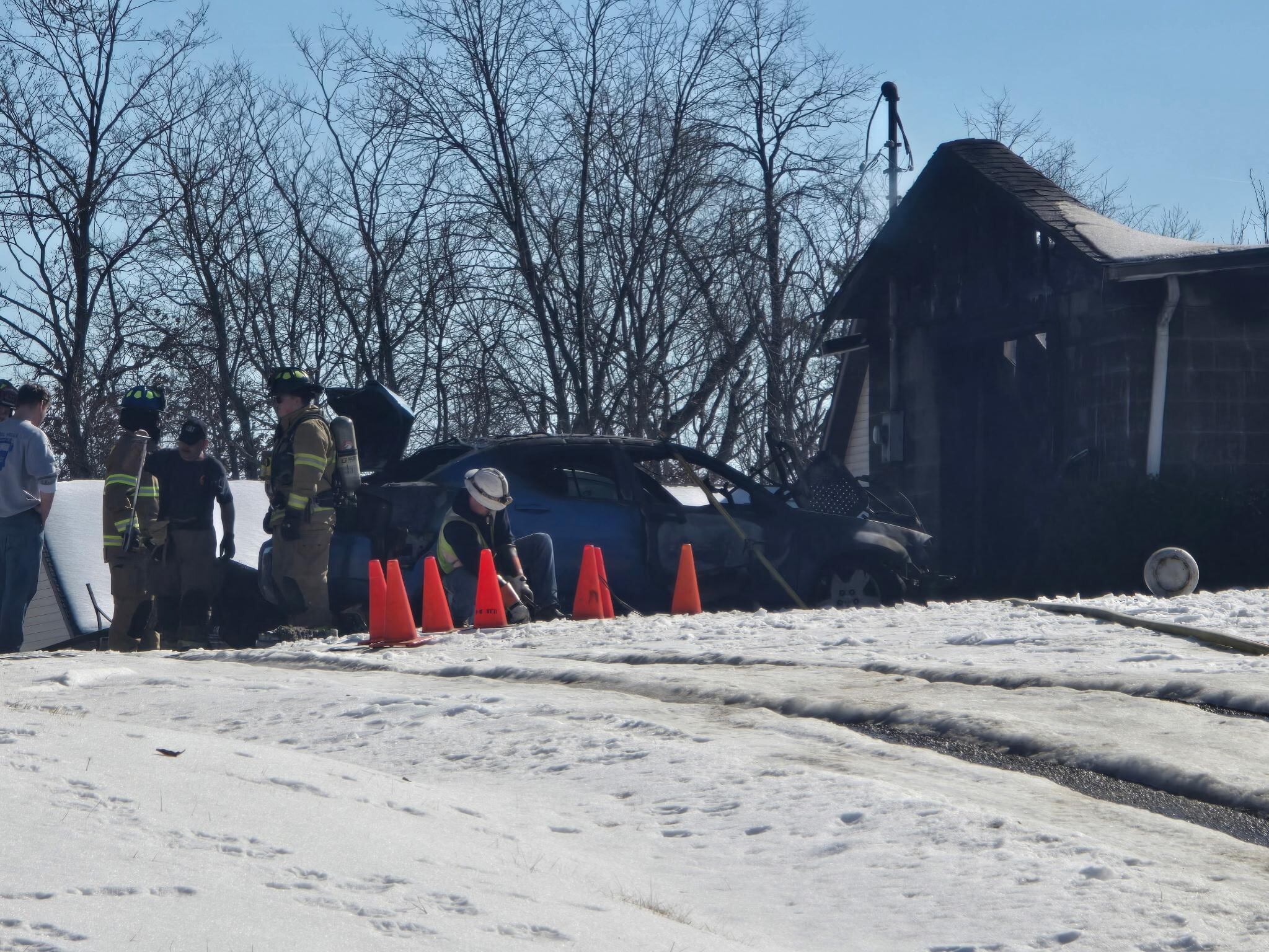 Car fire spreads and catches garage on fire in Mineral Wells