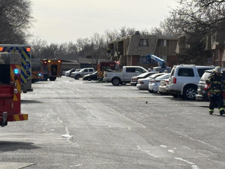 Man in critical condition after Wichita apartment fire
