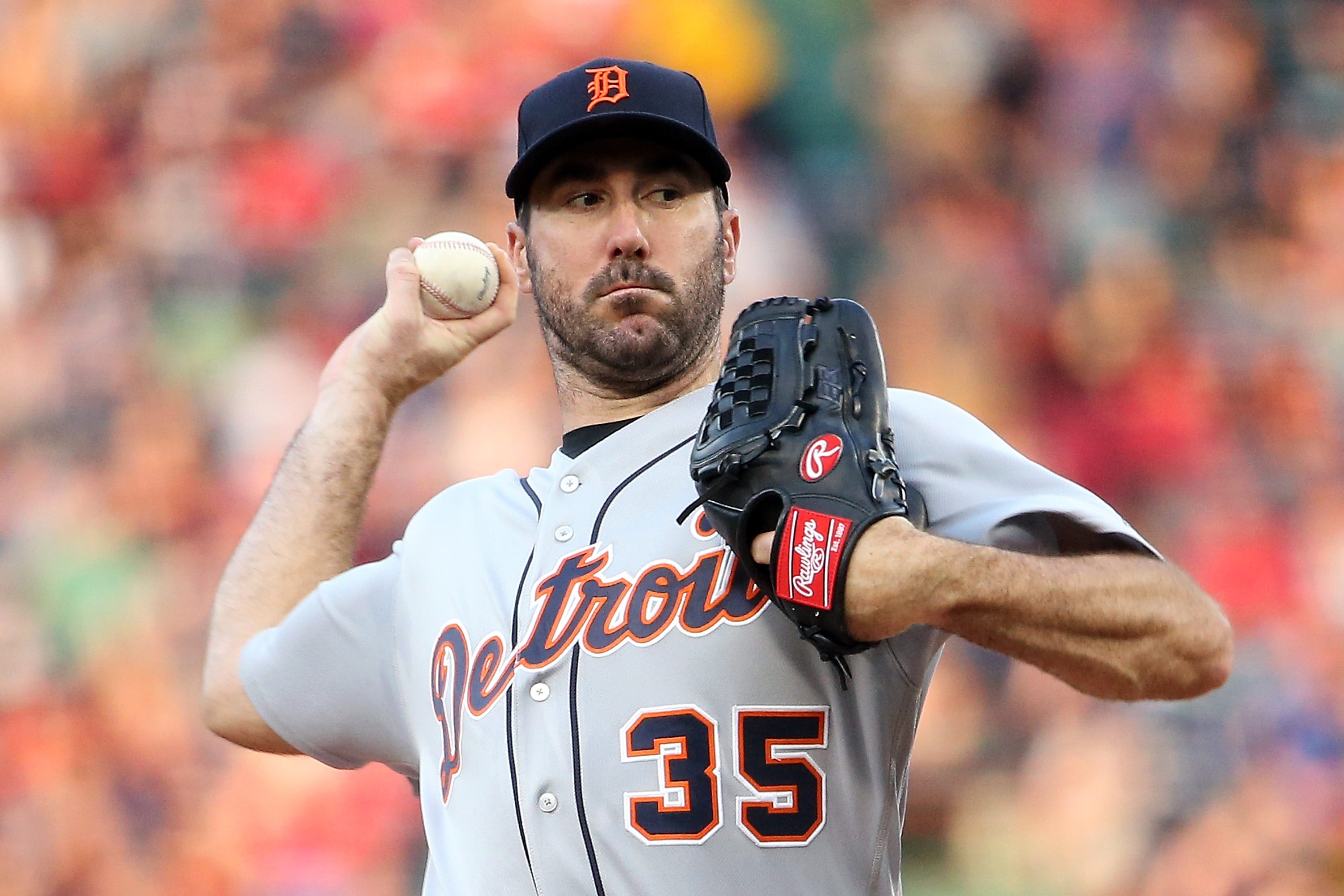 Justin Verlander returns to Detroit Tigers in historic reunion