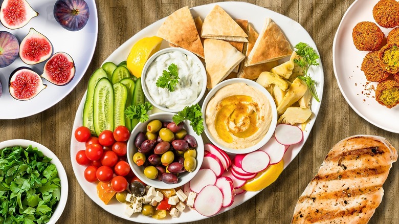 14 tips for making the perfect Mediterranean mezze platter