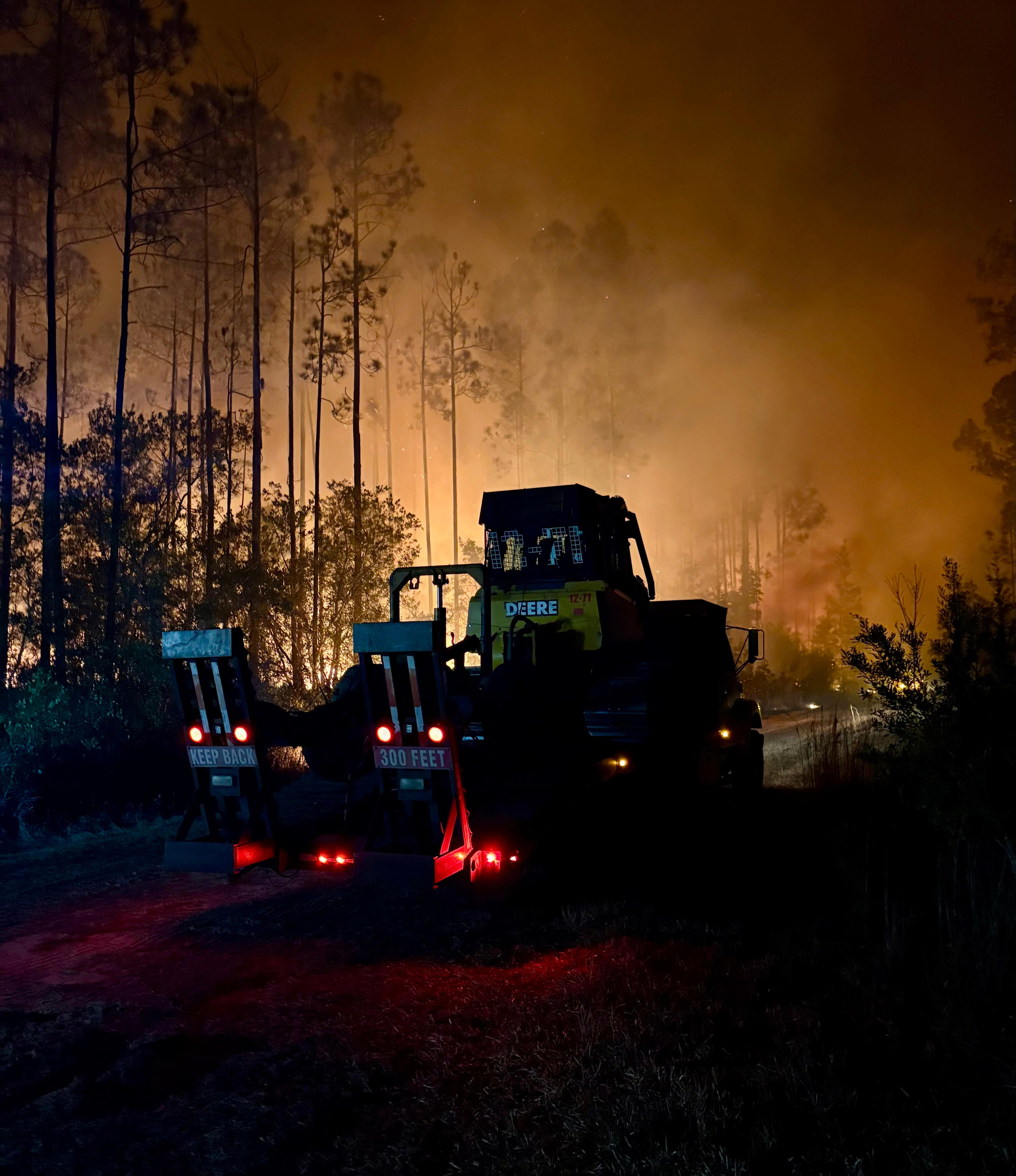 Wildfire shuts down part of State Road 40 in Volusia County