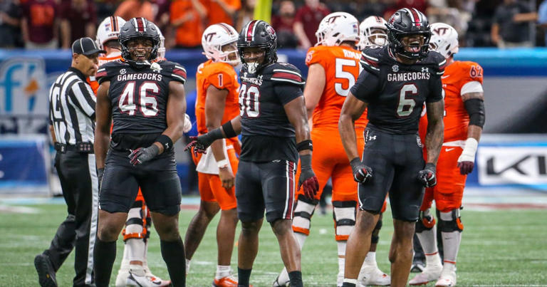 South Carolina DT Davonte Miles arrested, charged with marijuana possession