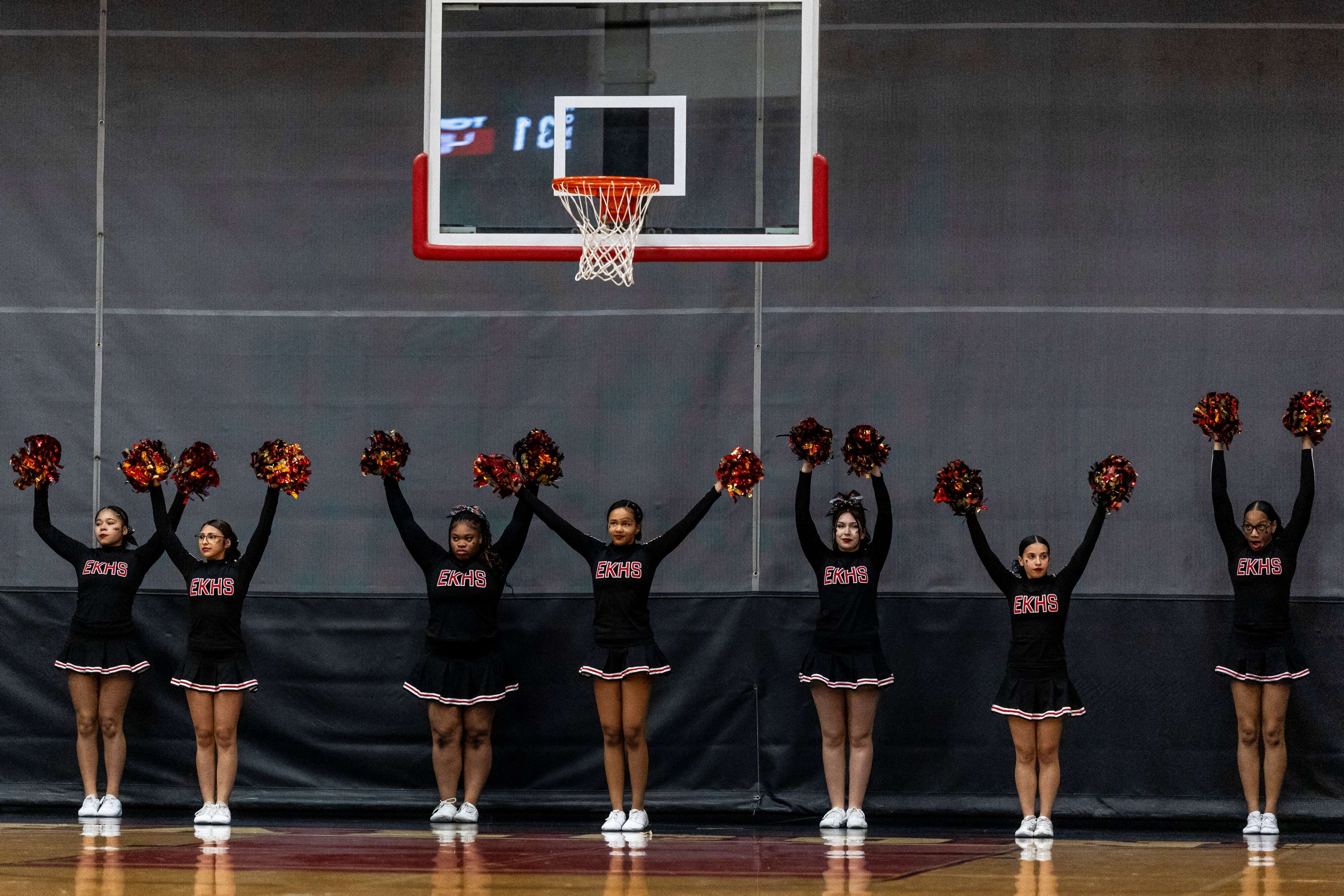 See action as East Kentwood outpaces Hudsonville in boys high school ...