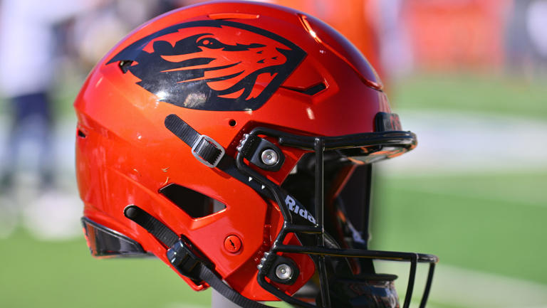 Coach breaks silence on Oregon State snubbing rumor