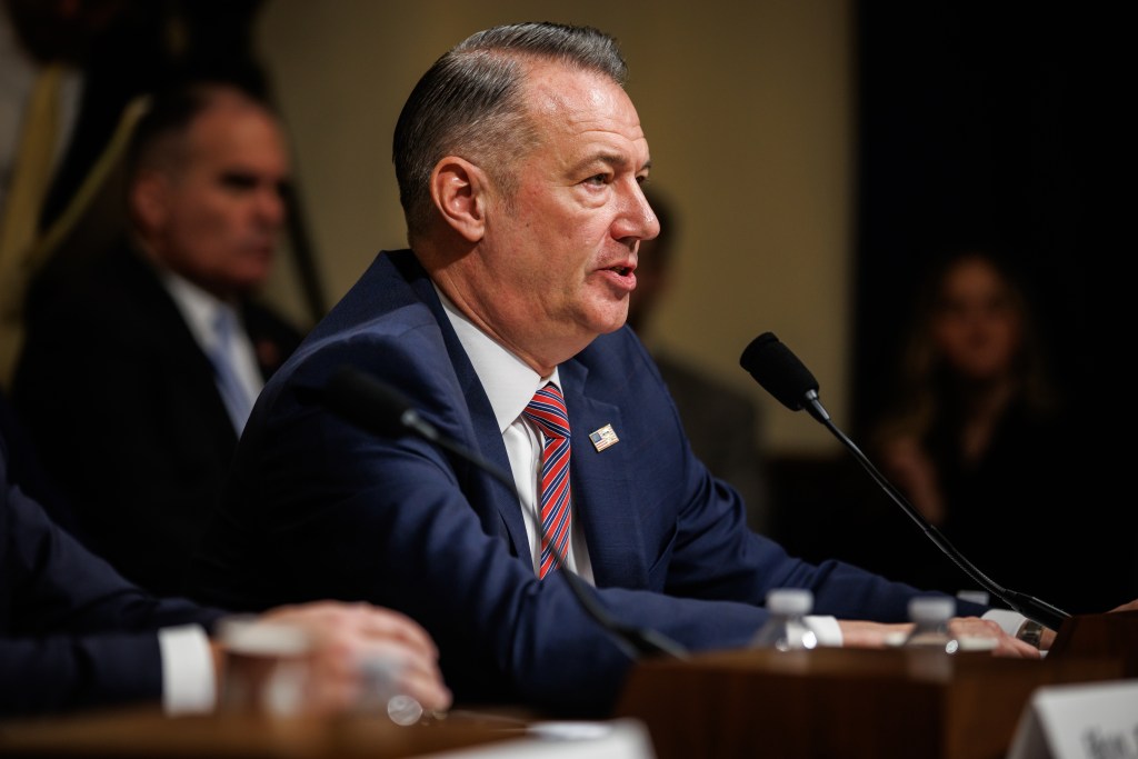 Indicted Dem asks ICE acting director Todd Lyons whether he thinks he’s ...