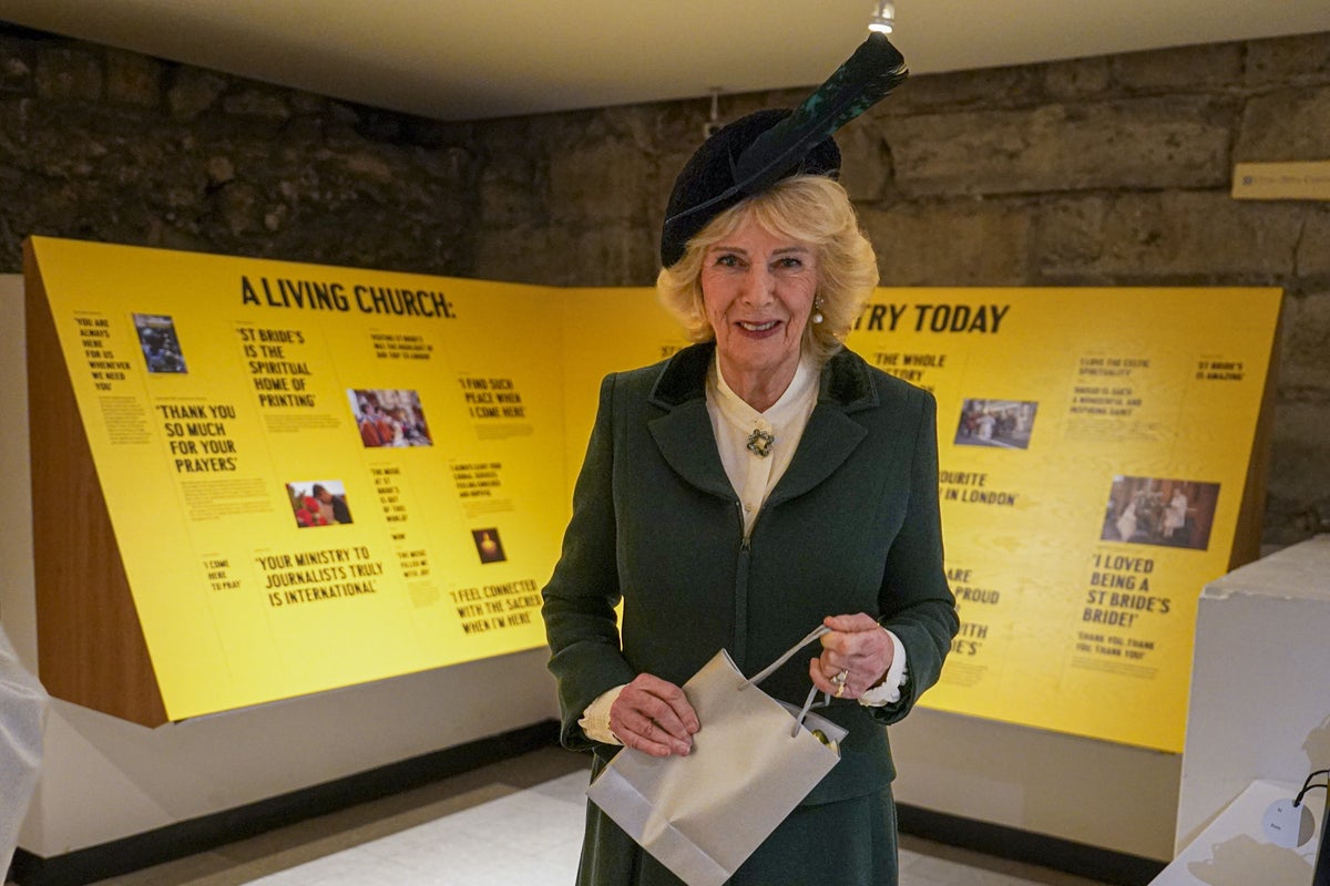 Queen amused by suggestion US politics is 'never boring'