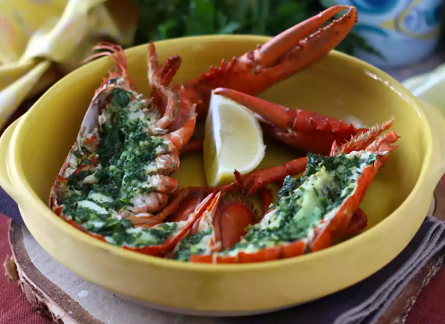 Homard cuit au four en persillade