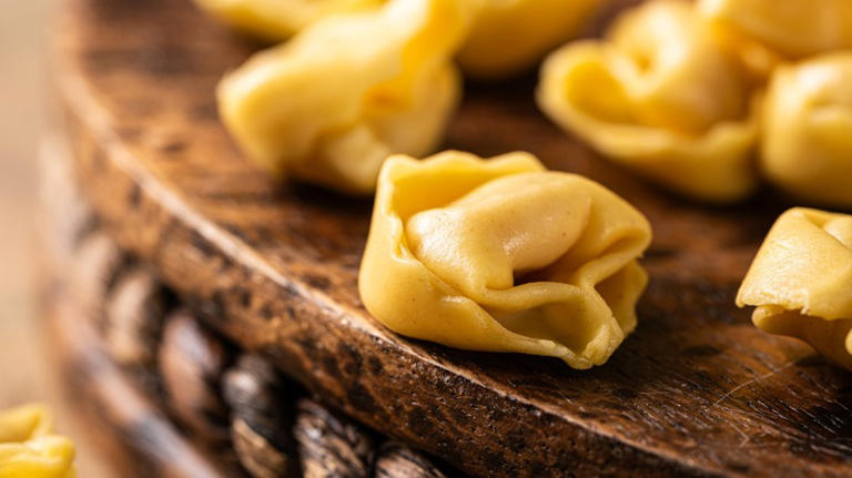 The color of your store-bought tortellini is hiding all sorts of ...