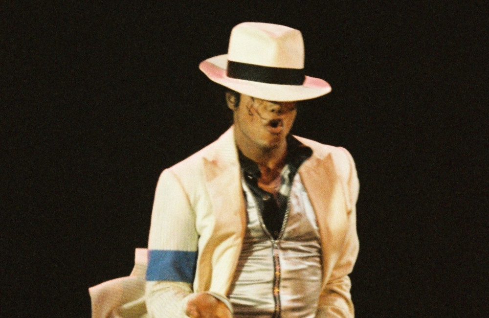 Michael Jackson's ex-bodyguard says the late music legend hurt himself ...