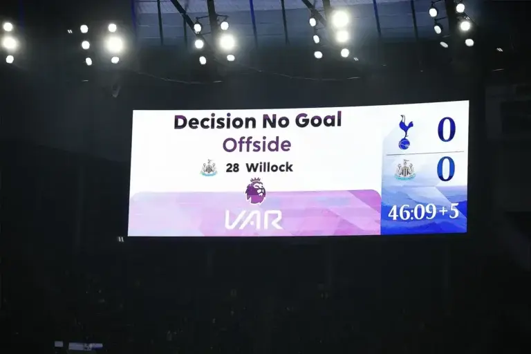Former top referee laughs as Premier League official explanation on Joe ...