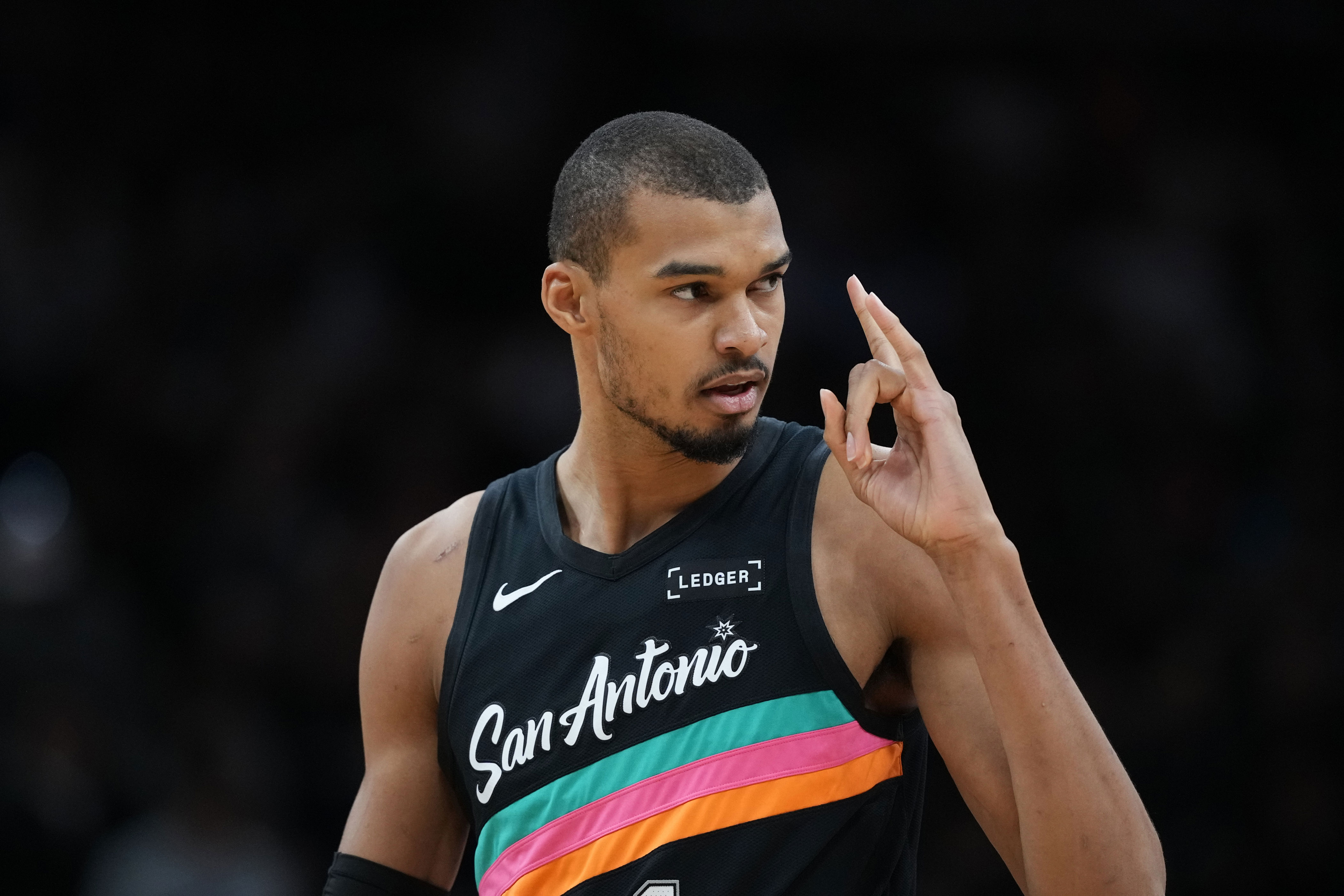 Victor Wembanyama goes off for 25 points in first quarter vs. Lakers