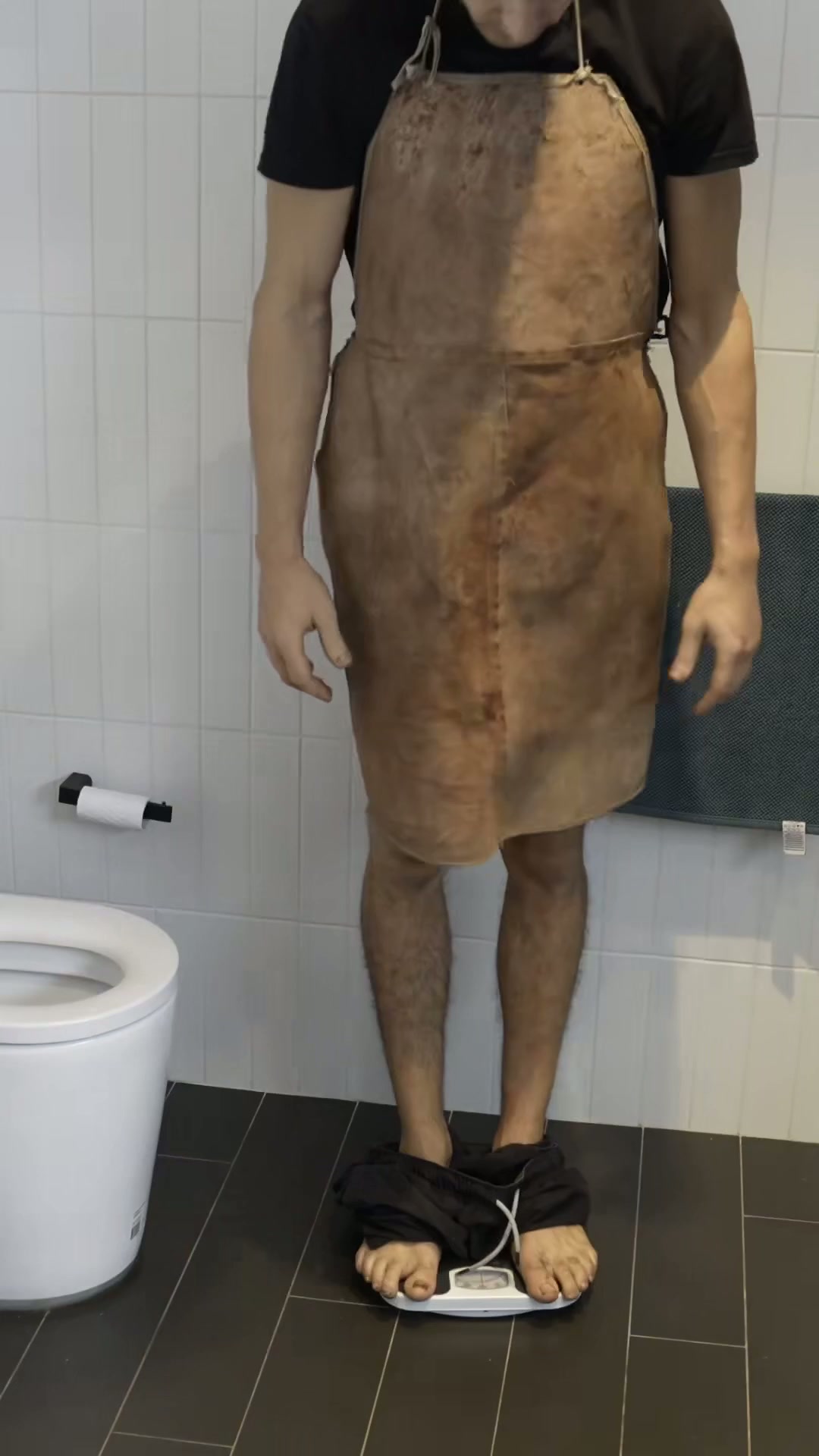Toilet seat scale: Weigh your logs in real time