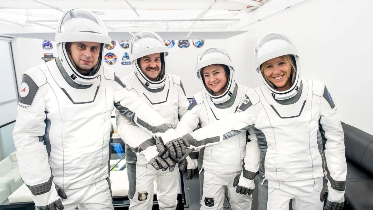 Can dizzy astronauts land a spacecraft on the Moon? NASA's Crew-12 will ...
