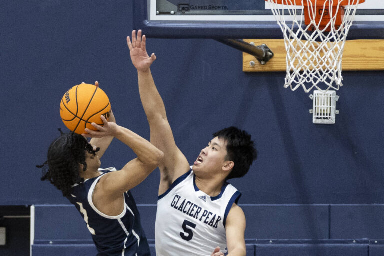 Glacier Peak boys finish perfect in league again