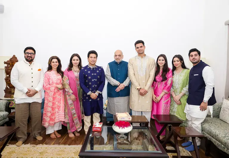 In photos: Sachin Tendulkar meets Narendra Modi, Rahul Gandhi to invite ...