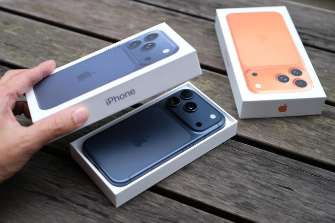 Year-end party iPhone prank leaves Chinese office worker furious
