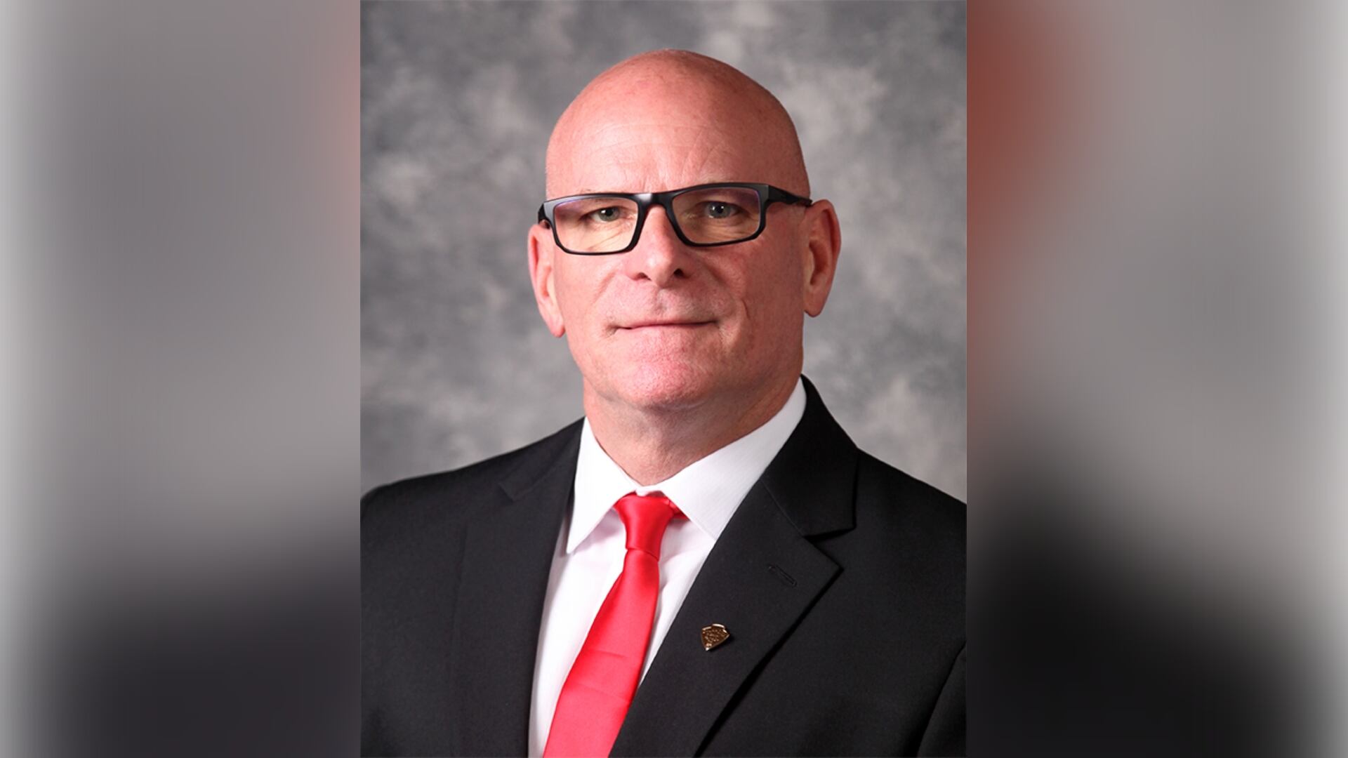 Governor Stitt awards Commissioner Tim Tipton Governor’s Medal of Valor