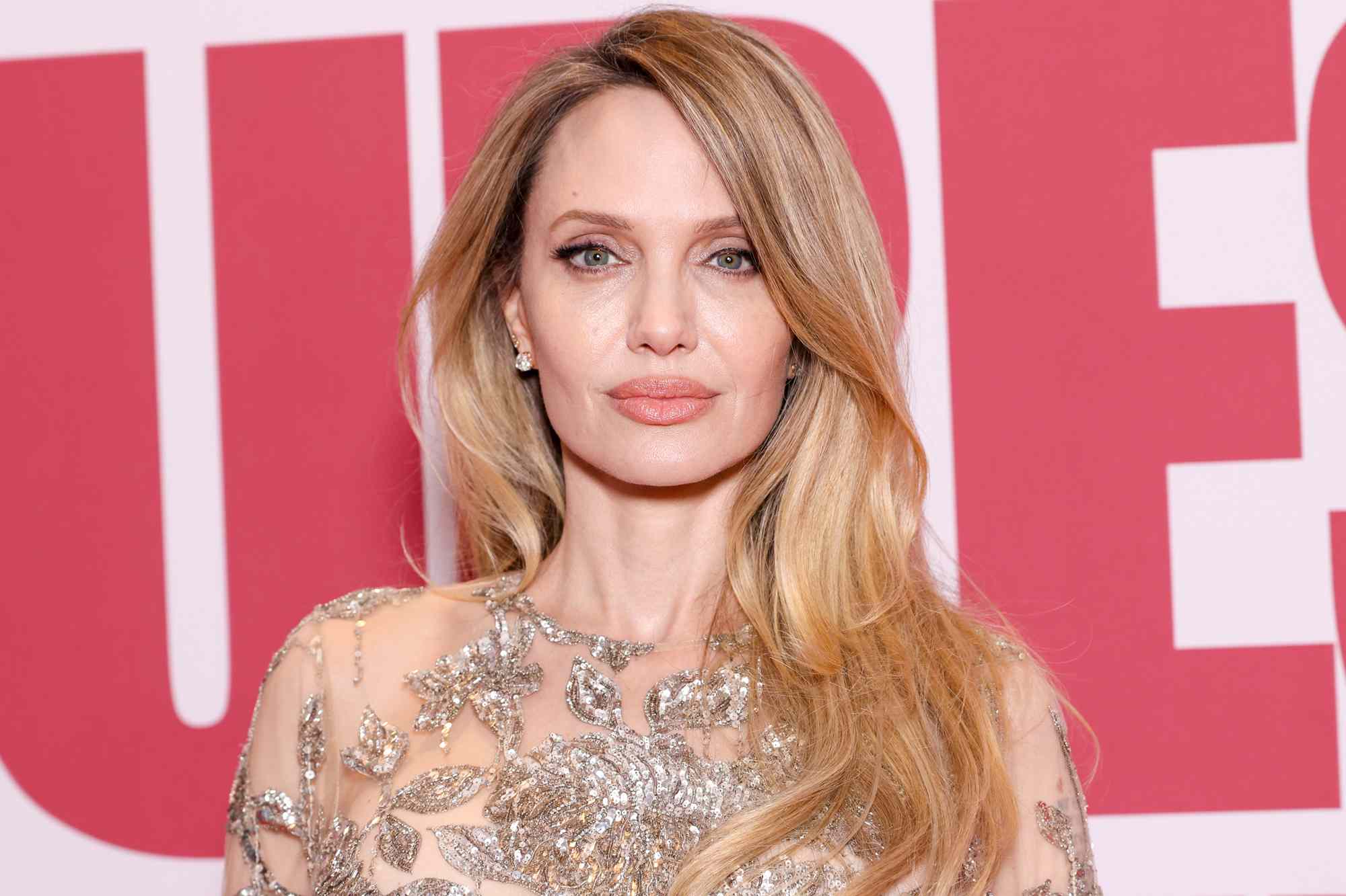 Angelina Jolie explains why she loves her 'scars' following double ...
