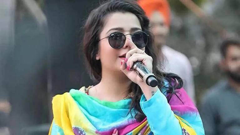 Dhurandhar singer Jasmine Sandlas halts concert to ensure women’s ...