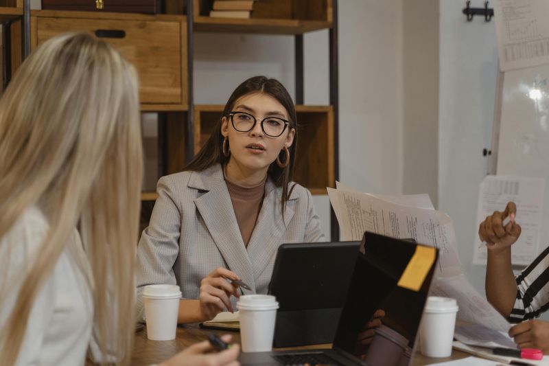 The 11 behaviors that alter how you’re treated—without saying a word