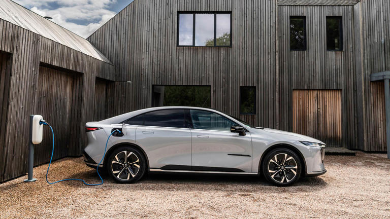 UK prices and specs confirmed for new electric Mazda 6e