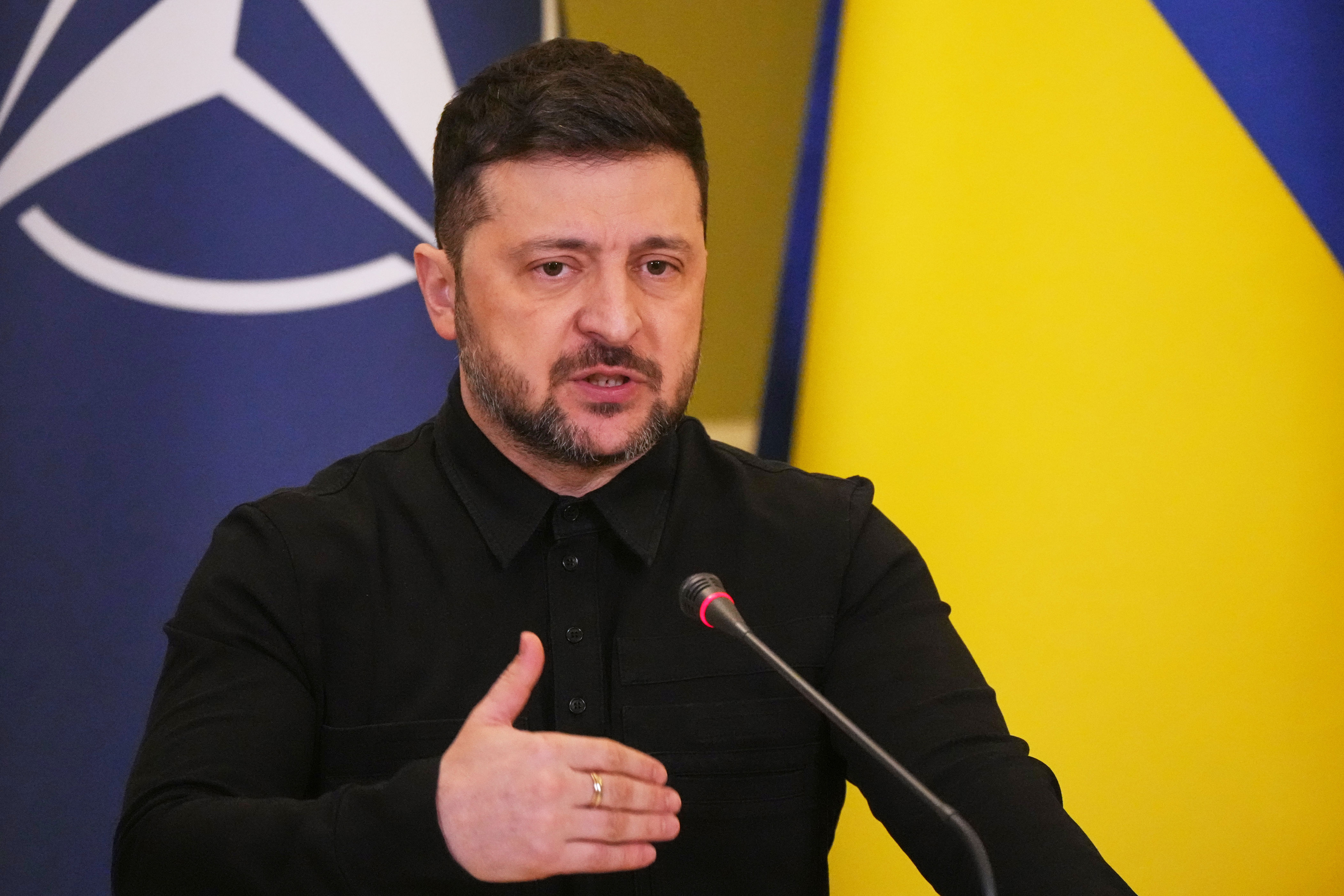 Ucraina, Zelensky: “Colpito impianto chimico militare russo a 1700 km ...