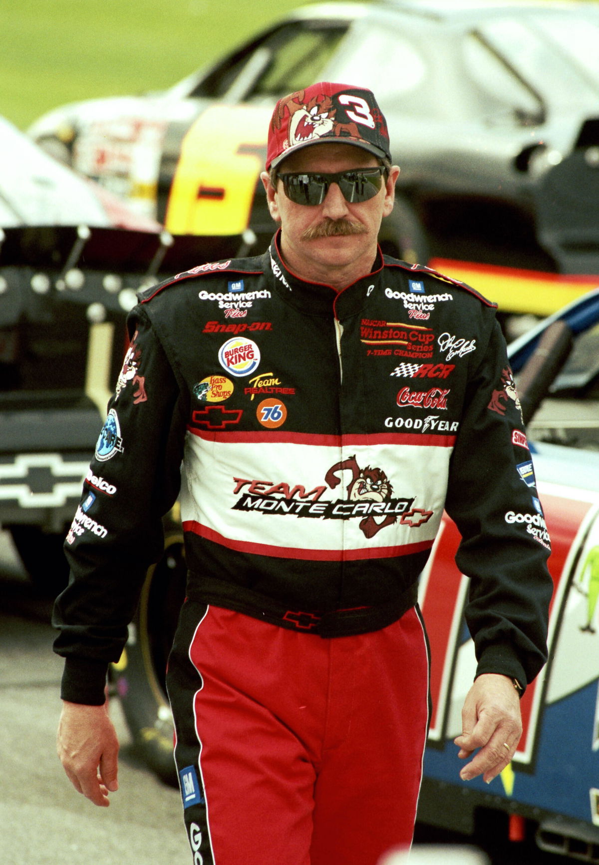 10 Dale Earnhardt facts that are hard to believe
