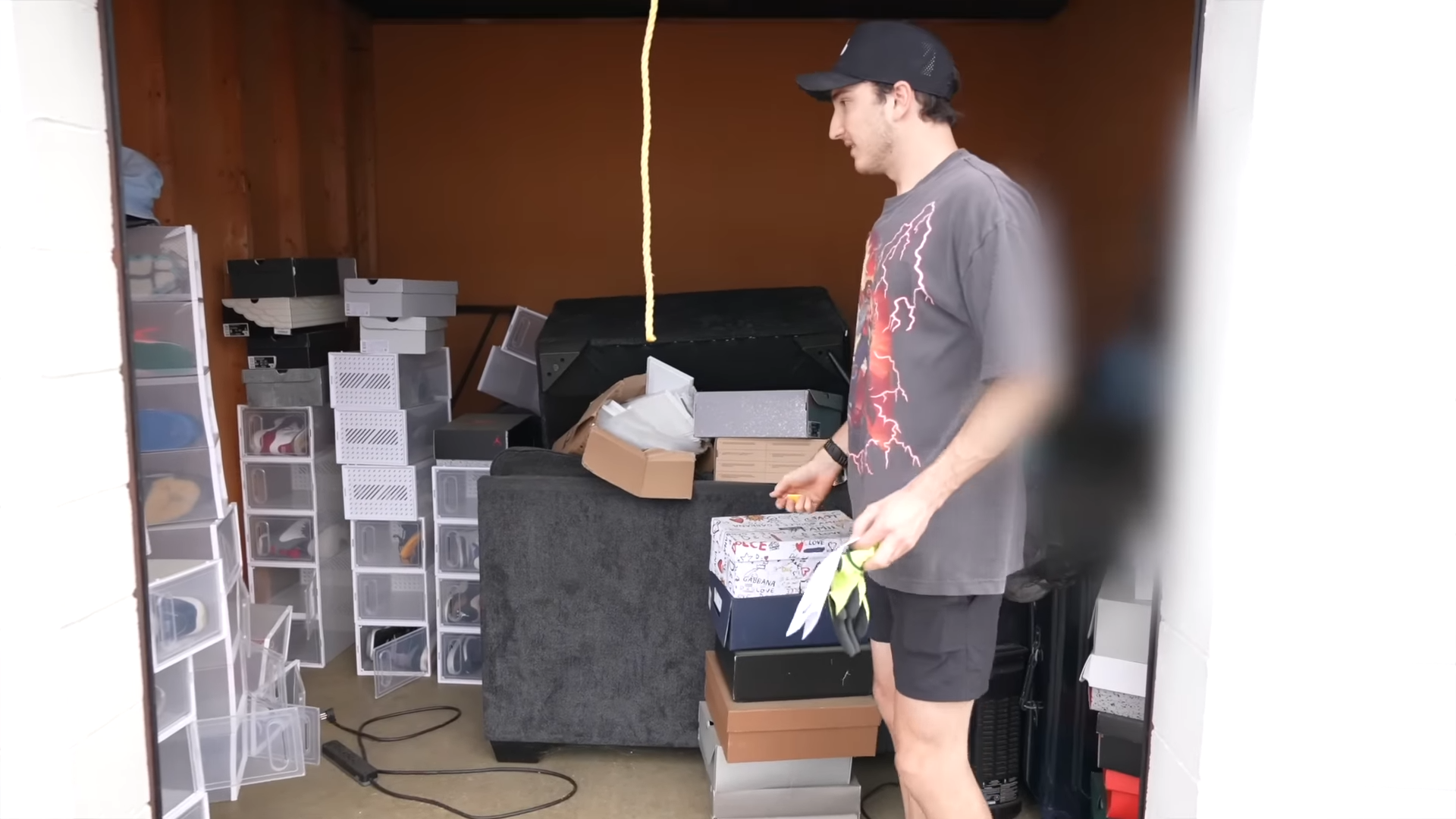 How a $5886 storage unit purchase went completely wrong