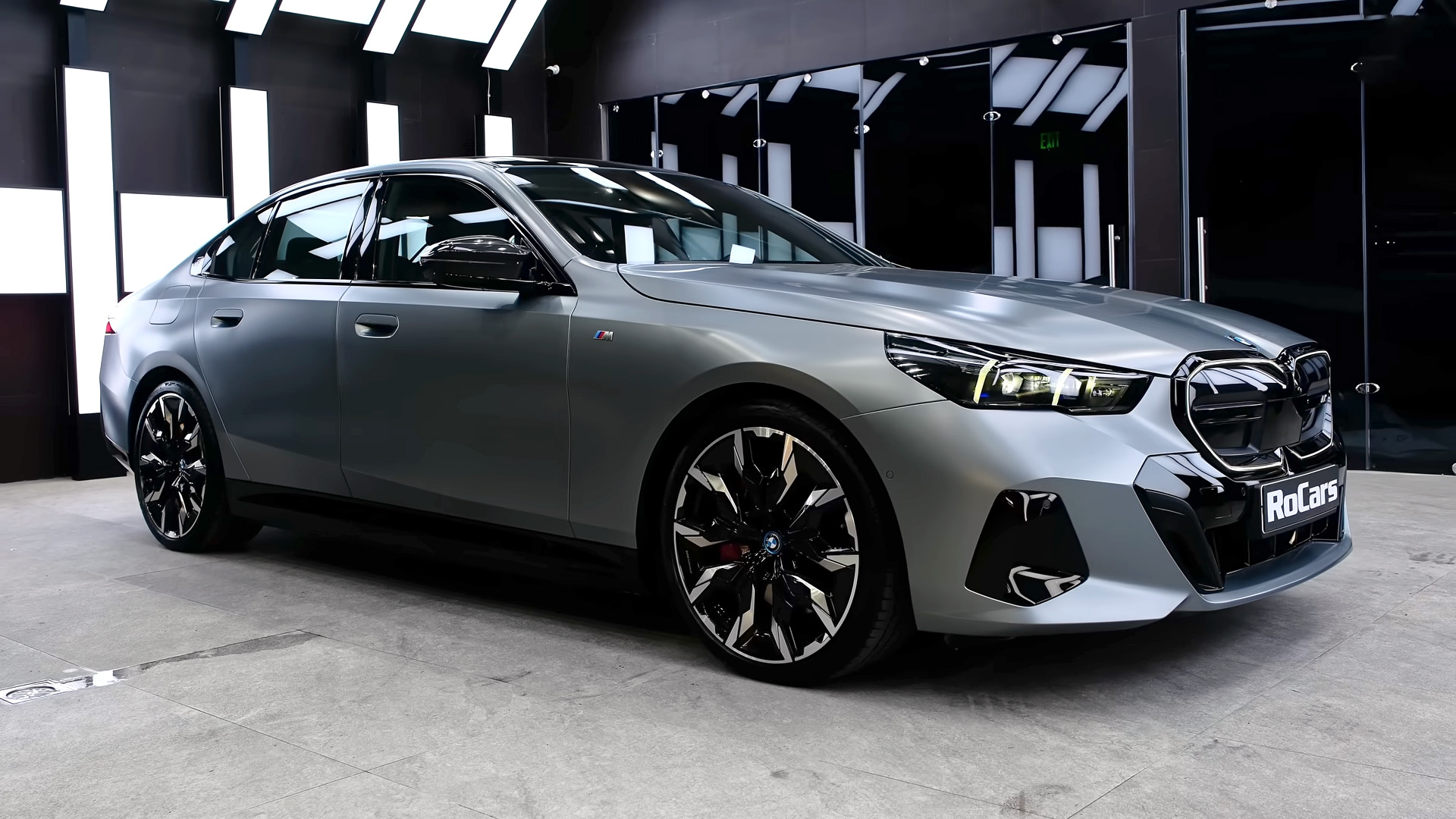 Review of the BMW 5 series interior and exterior