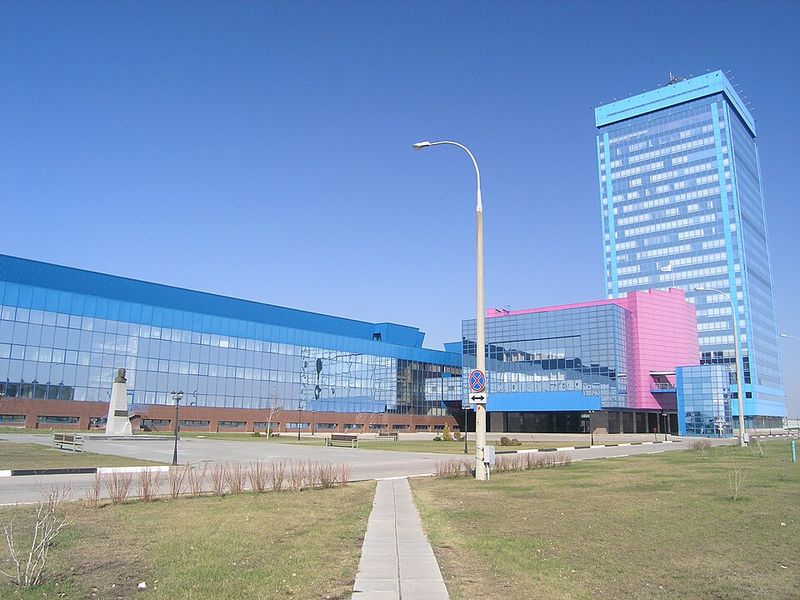15 mega man-made structures that redefine 'big' (the scale is hard to ...