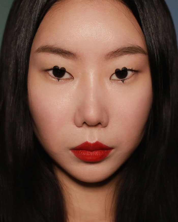 Korean artist goes viral for transforming herself into mind-bending ...