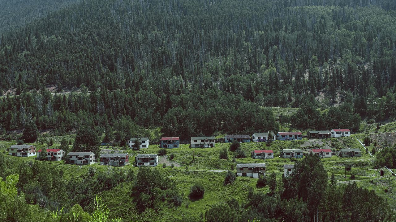11 toxic ghost towns luring tourists despite 2026 warnings