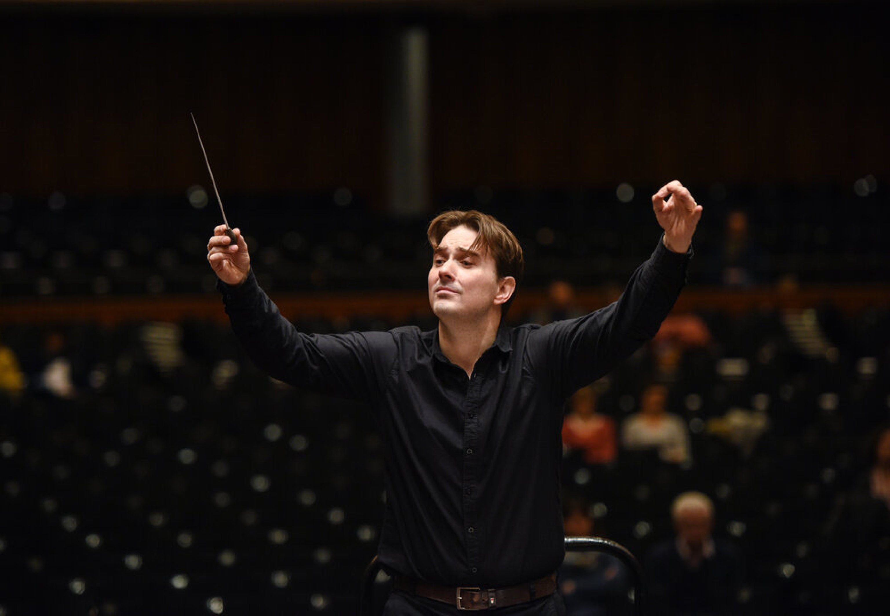Alexander Soddy a Santa Cecilia dirige Fauré e Ravel