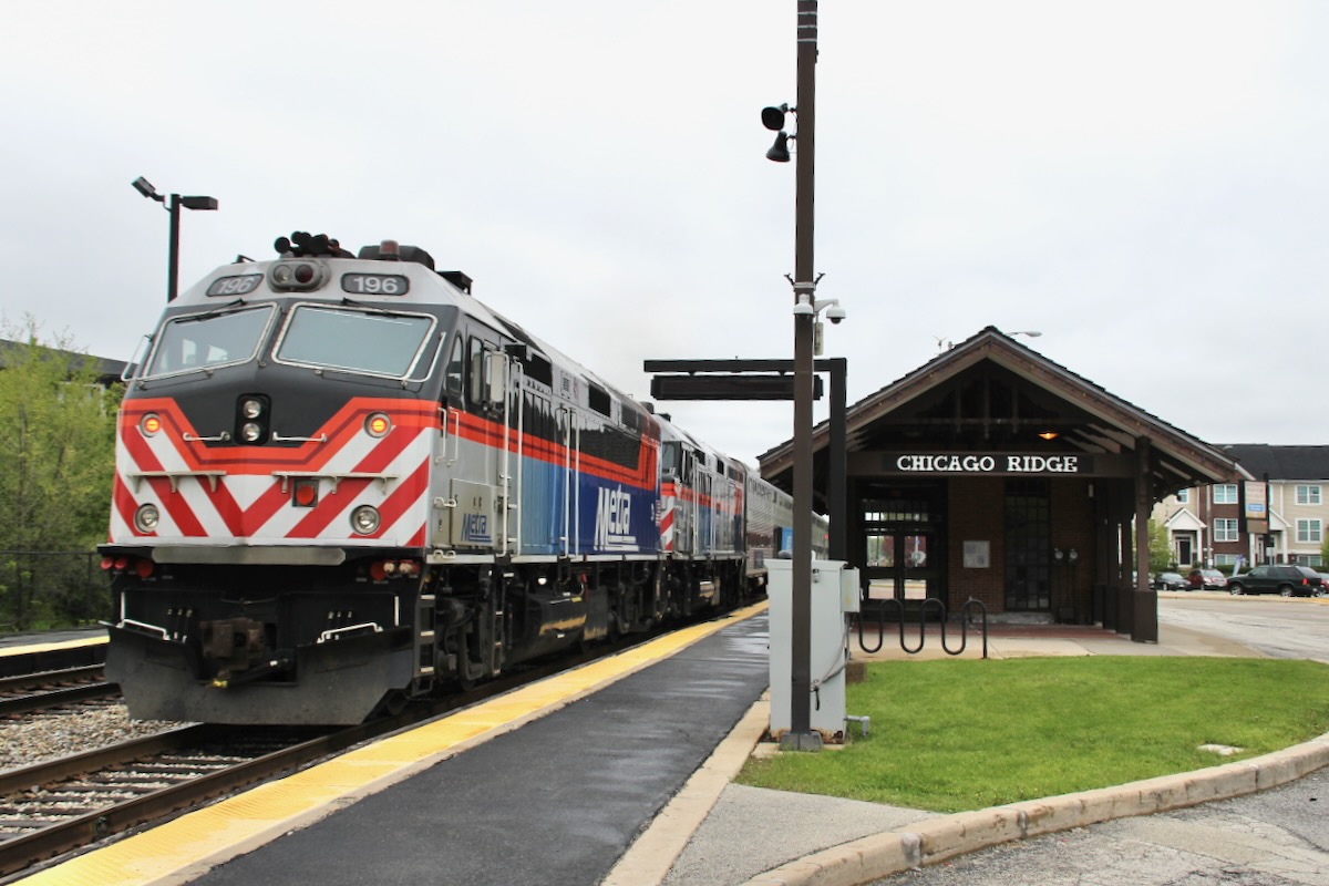 Freight derailment halts Metra's SouthWest Service