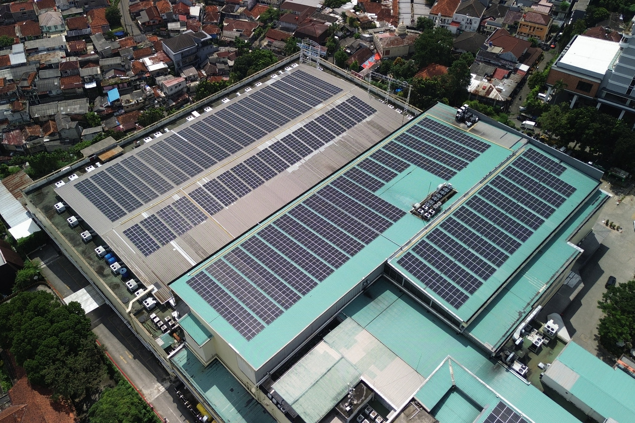 Mal Botani Square resmikan PLTS atap terbesar di Kota Bogor, hasilkan 1 ...