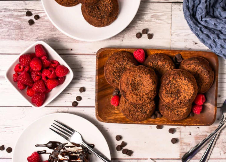Mini chocolate lava cakes