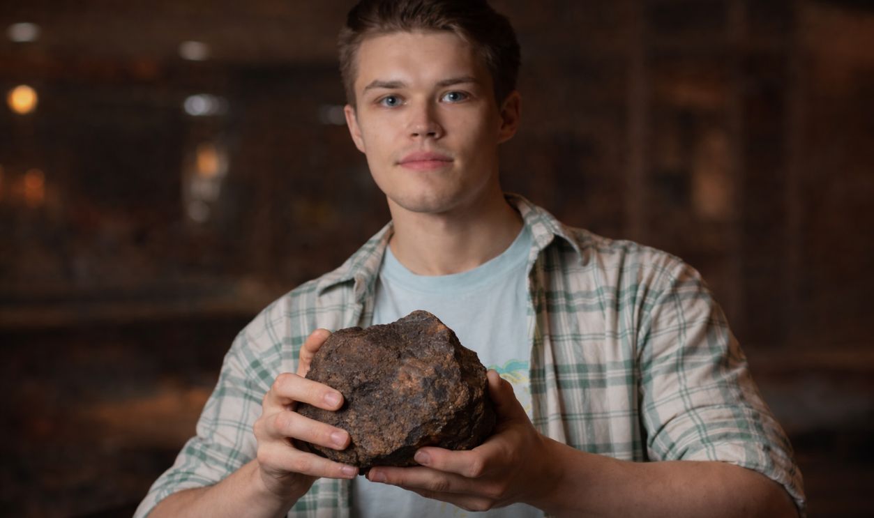 A metal detectorist found a rock in 2015. He kept it, assuming it was ...