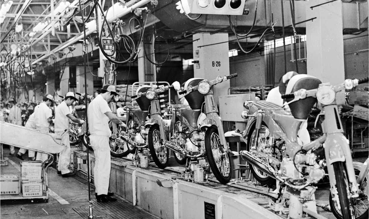 Honda changed everything with the Super Cub, the little bike that ...
