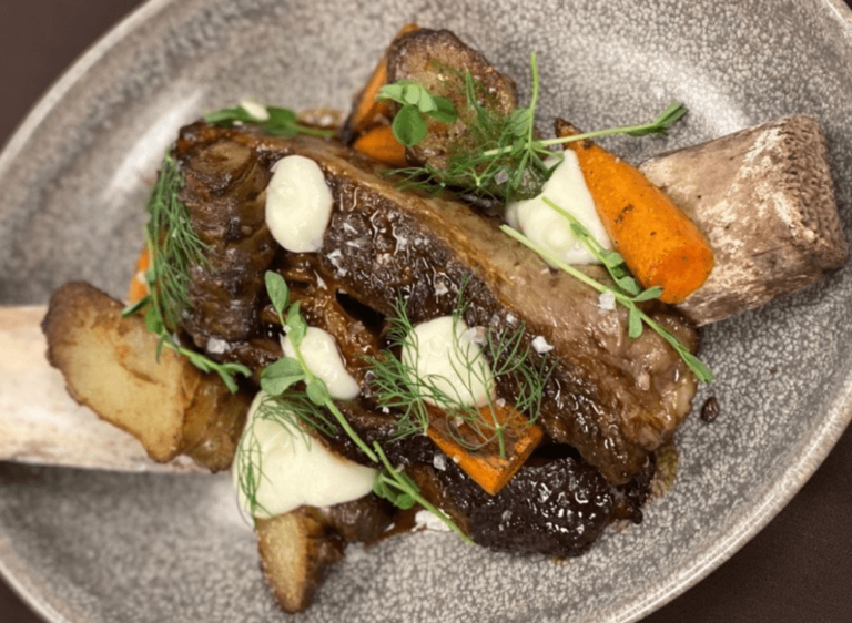 4 chain restaurants with the best braised short ribs, according to chefs