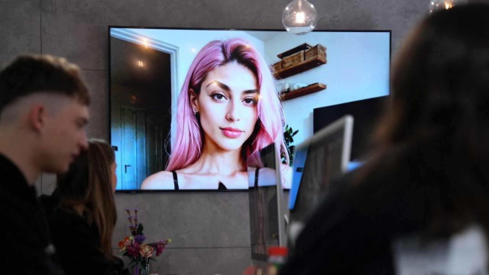 How to tell a real person from an AI-generated image
