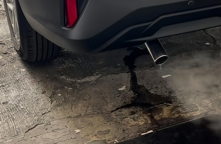 Jangan heran mobil digeber keluar asap hitam, semua karena hal ini