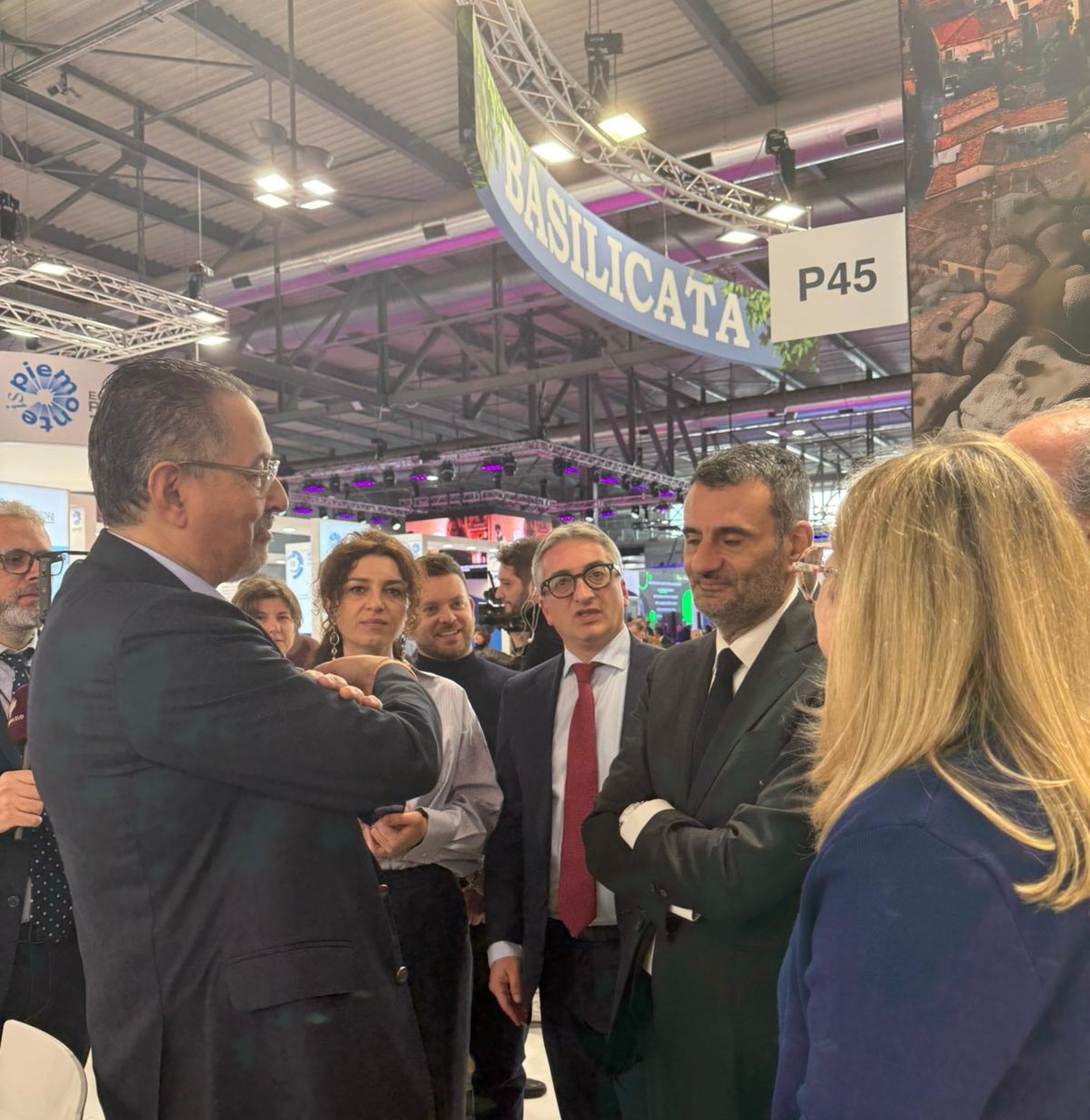 Decaro, Puglia e Basilicata strutturino un'offerta turistica complessiva